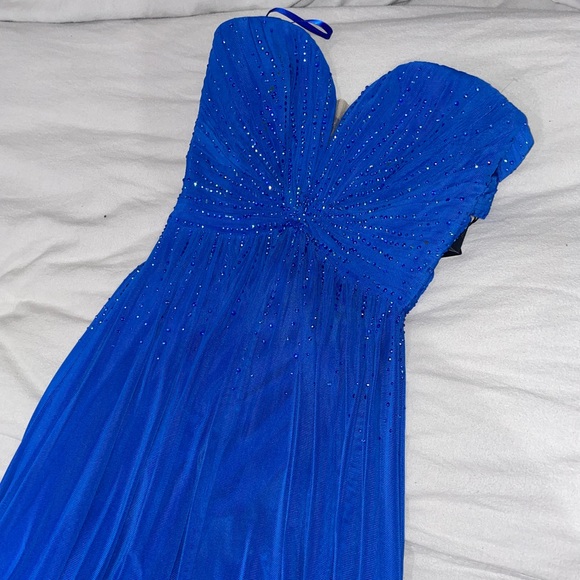 Neiman Marcus | Dresses | Neiman Marcus Stunning Blue Strapless Gown ...